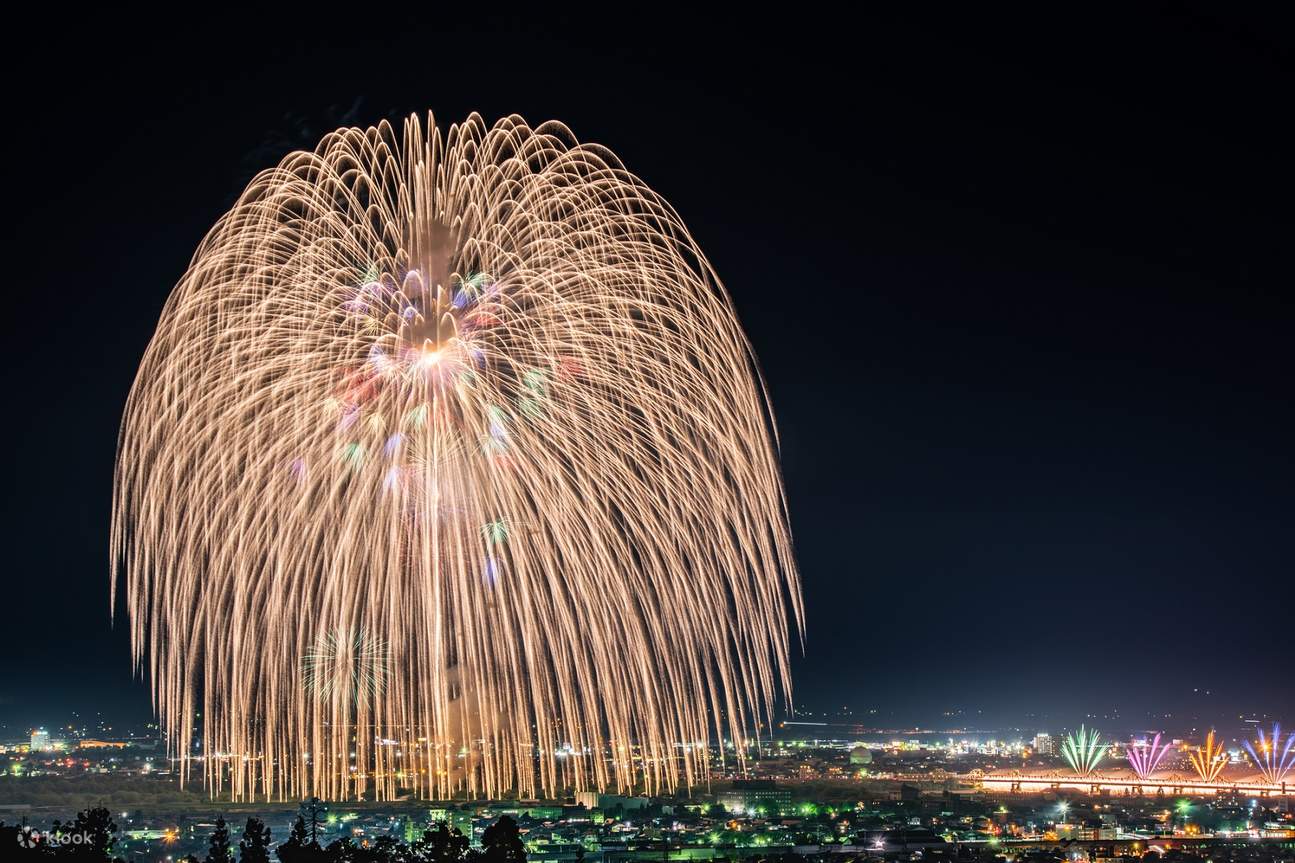 Two-Day Tour to Japan's Three Major Fireworks Festivals "Nagaoka ...