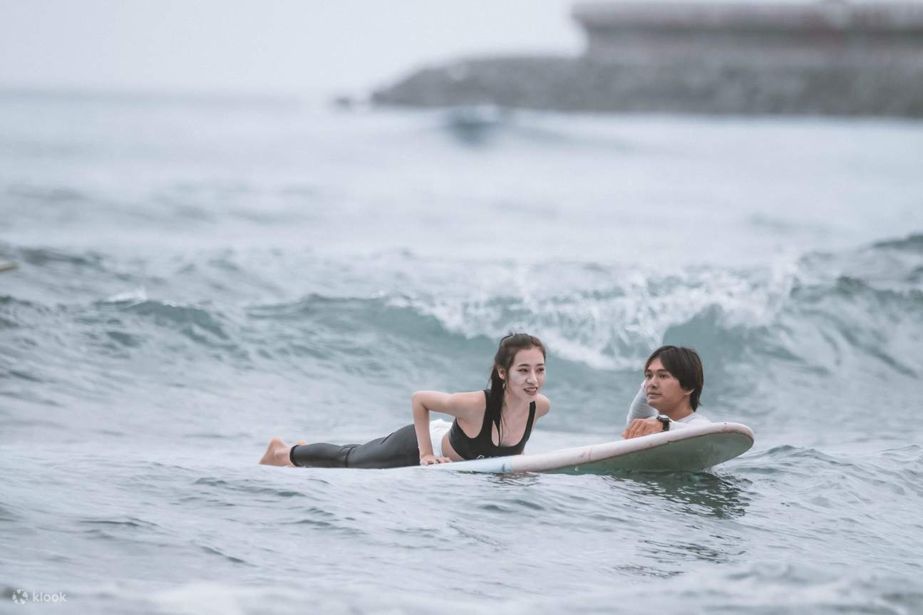 Pelajaran Melayari di Bali oleh SurfPlus Surf School - Klook Amerika ...