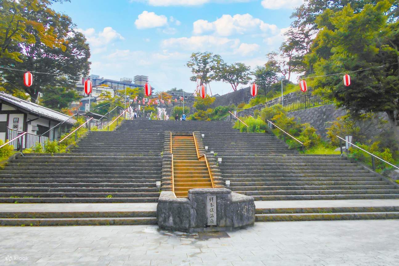 One-day maple viewing tour in Gunma: Hotokuji Temple & Takatsuto Gorge ...