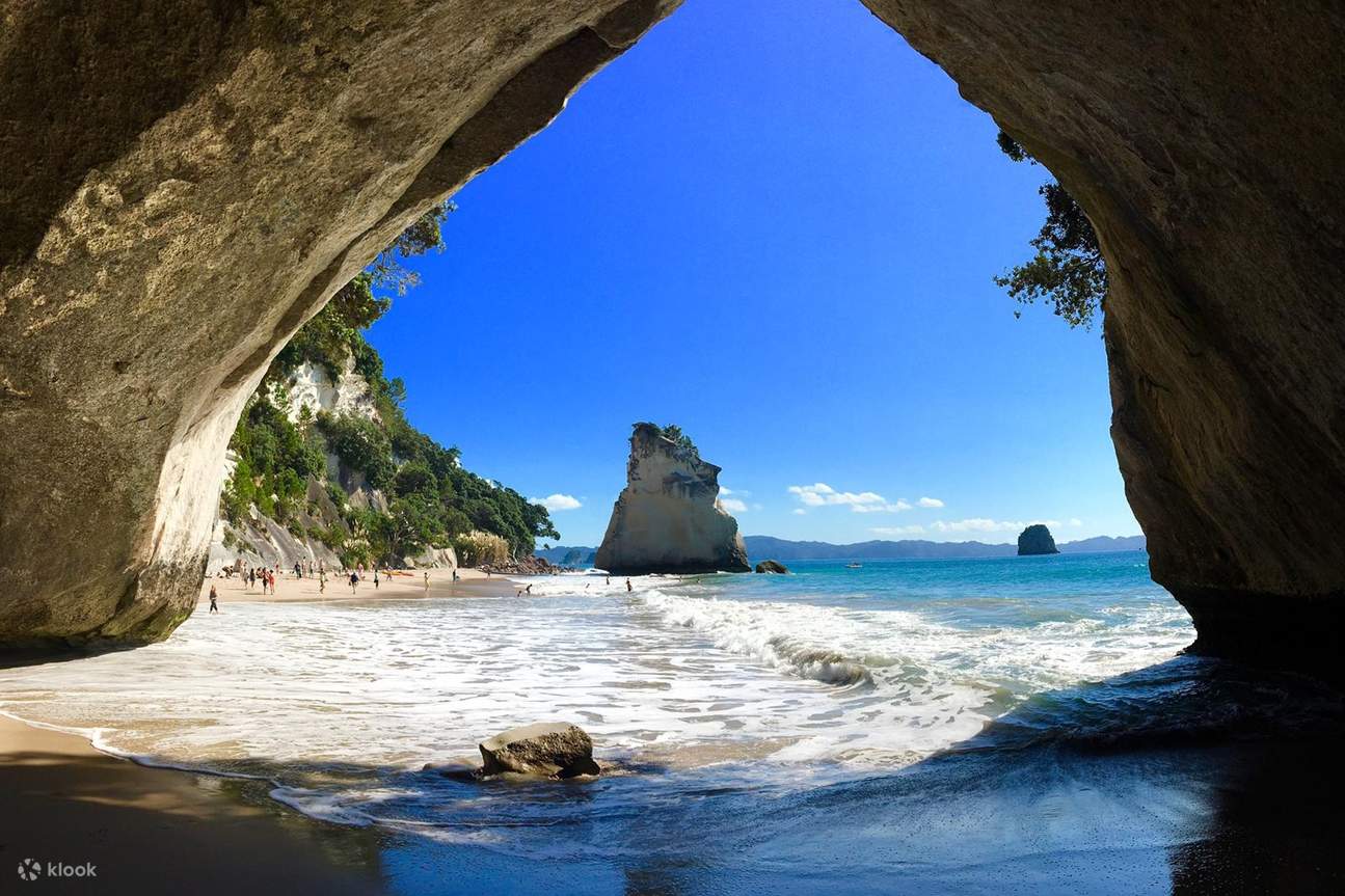 Cathedral Cove & Hot Water Beach Small-Group Day Tour from Auckland ...