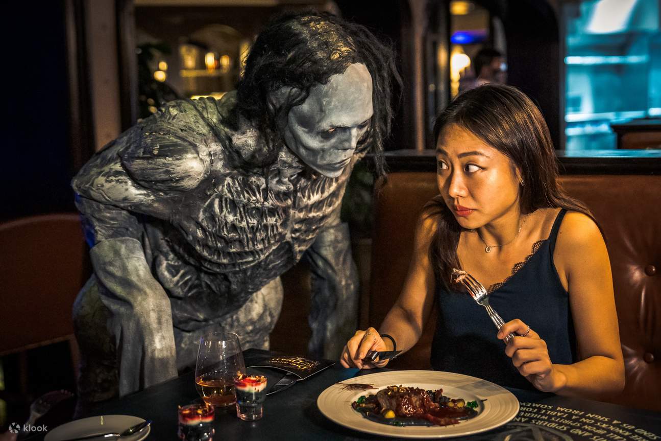 Tiket Universal Studios Singapore™ Halloween Horror Nights™ 10 - Klook ...