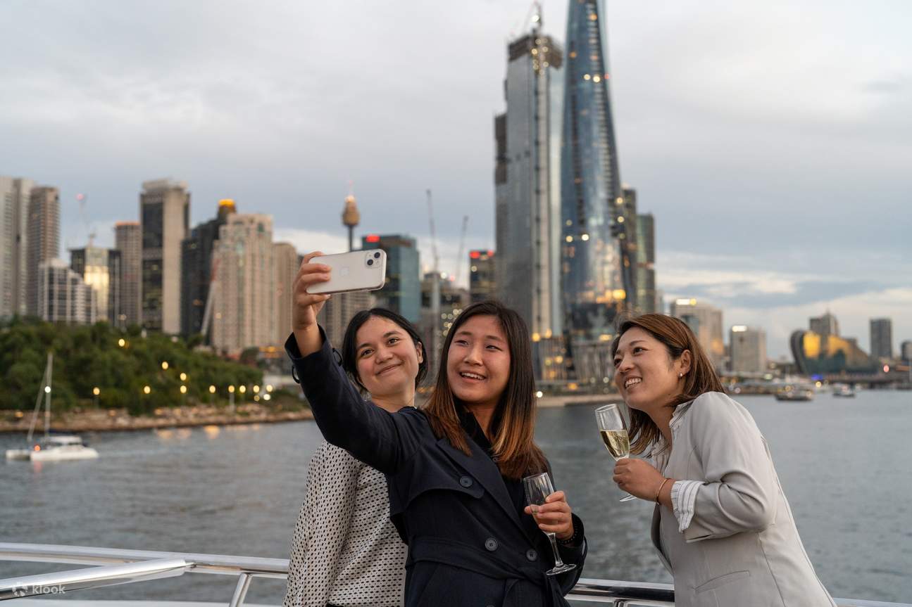 Devonshire Tea Sightseeing Cruise with Live Commentary - Klook