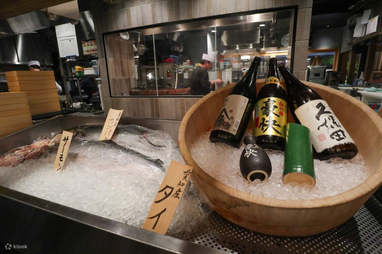 Visite nocturne des bars de Kyoto Visite des boissons - Klook États-Unis