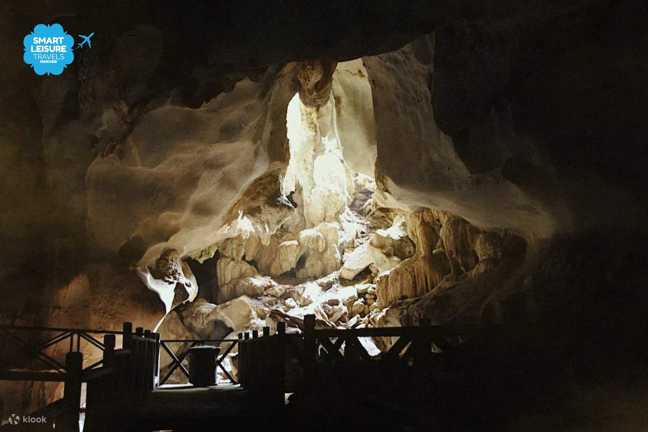 Temukan Keajaiban Alam dengan Tur Sehari Angin dan Gua Peri di Sarawak - Klook Indonesia