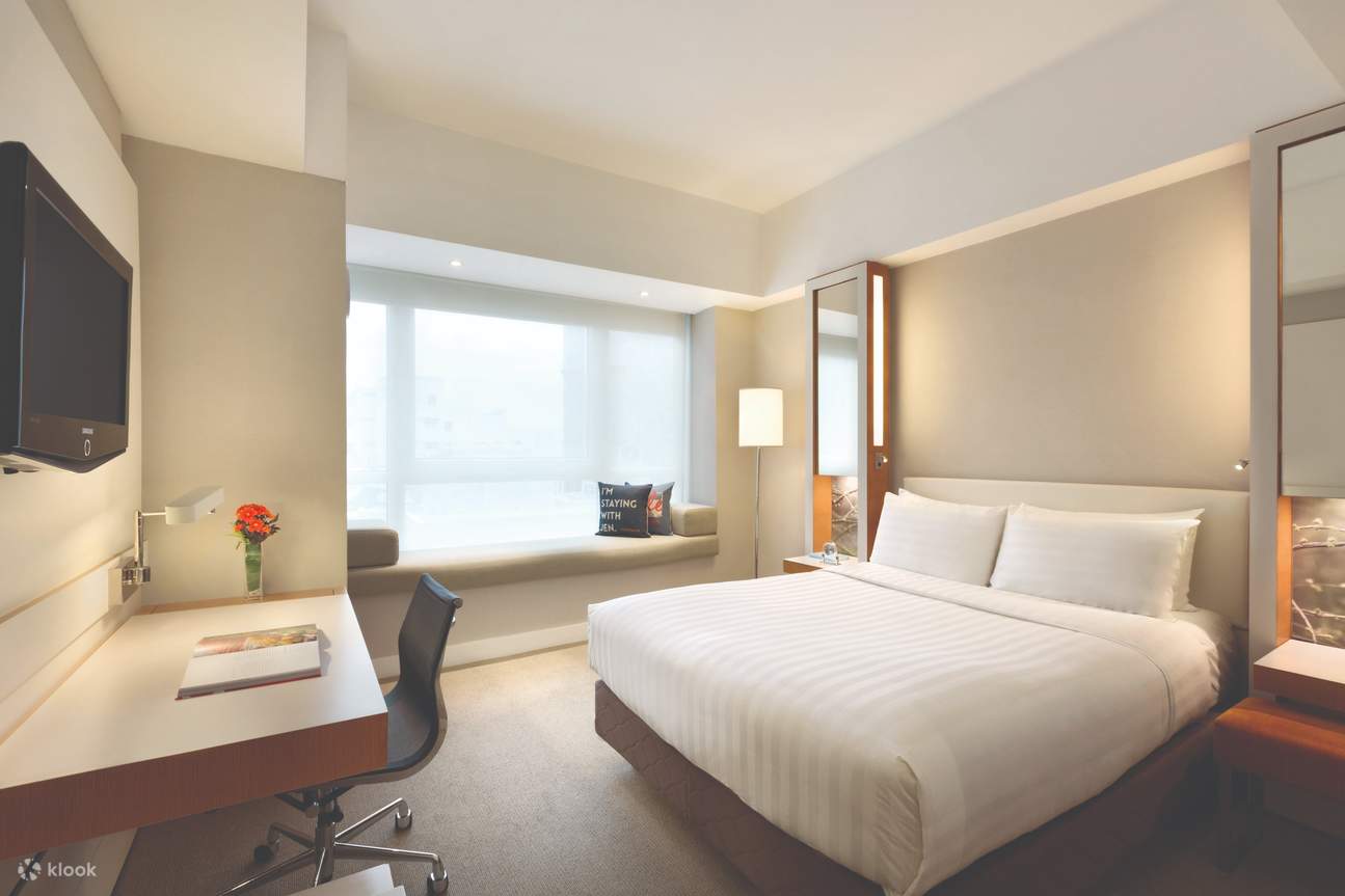 JEN Hong Kong by Shangri-La with Breakfast, Afternoon tea and Evening ...