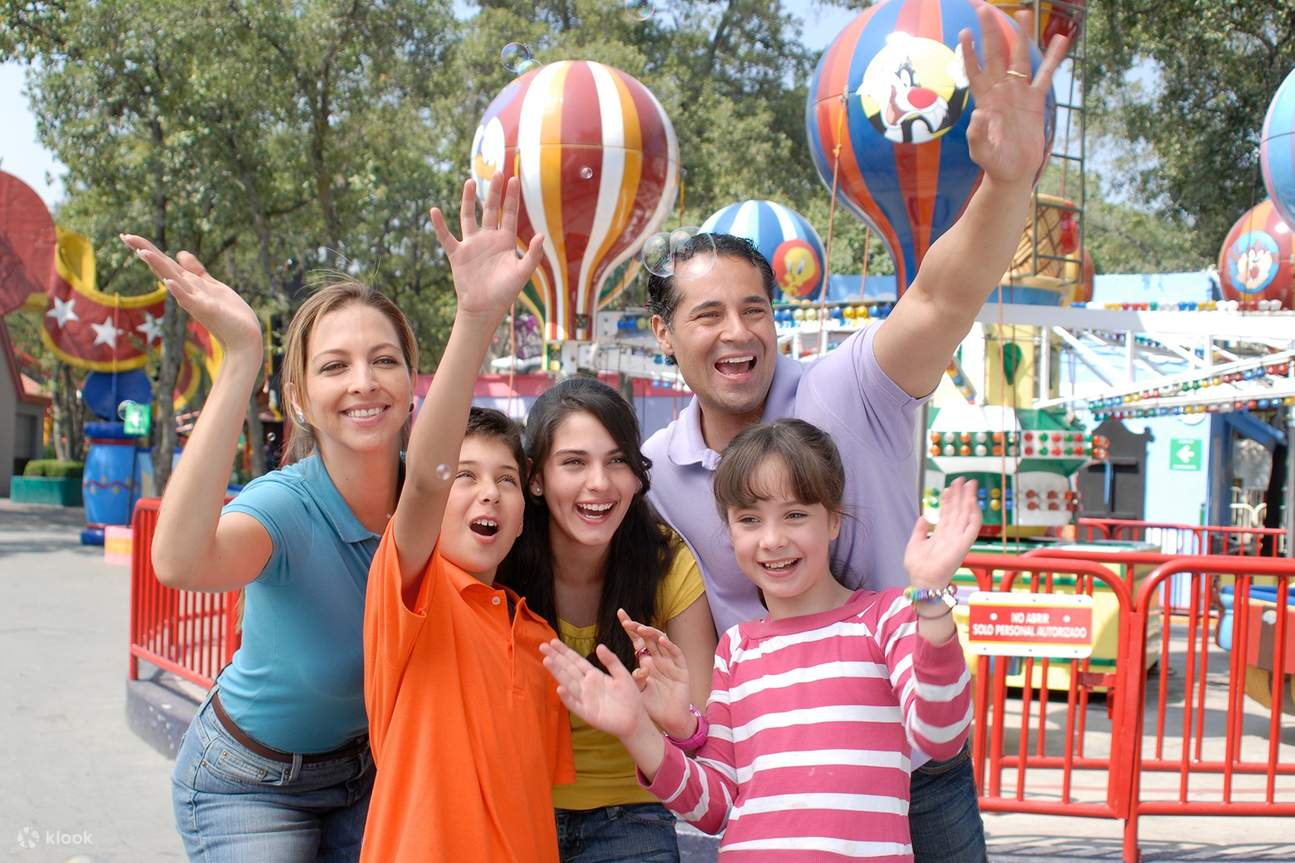 1 Tag Eintritt zum Six Flags Magic Mountain in Los Angeles ...