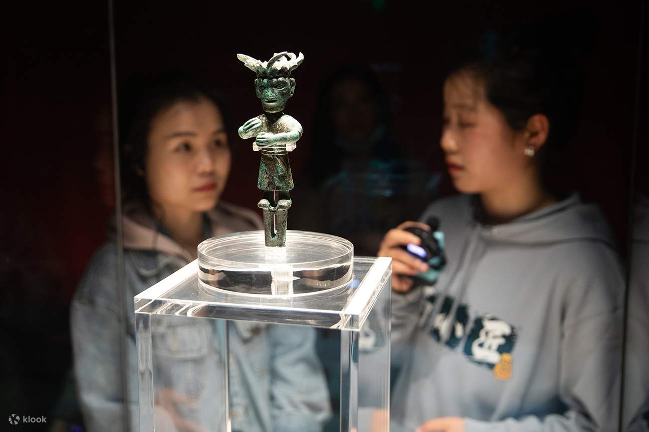 Half-day tour of Jinsha Ruins Museum (including tickets + tour guide ...