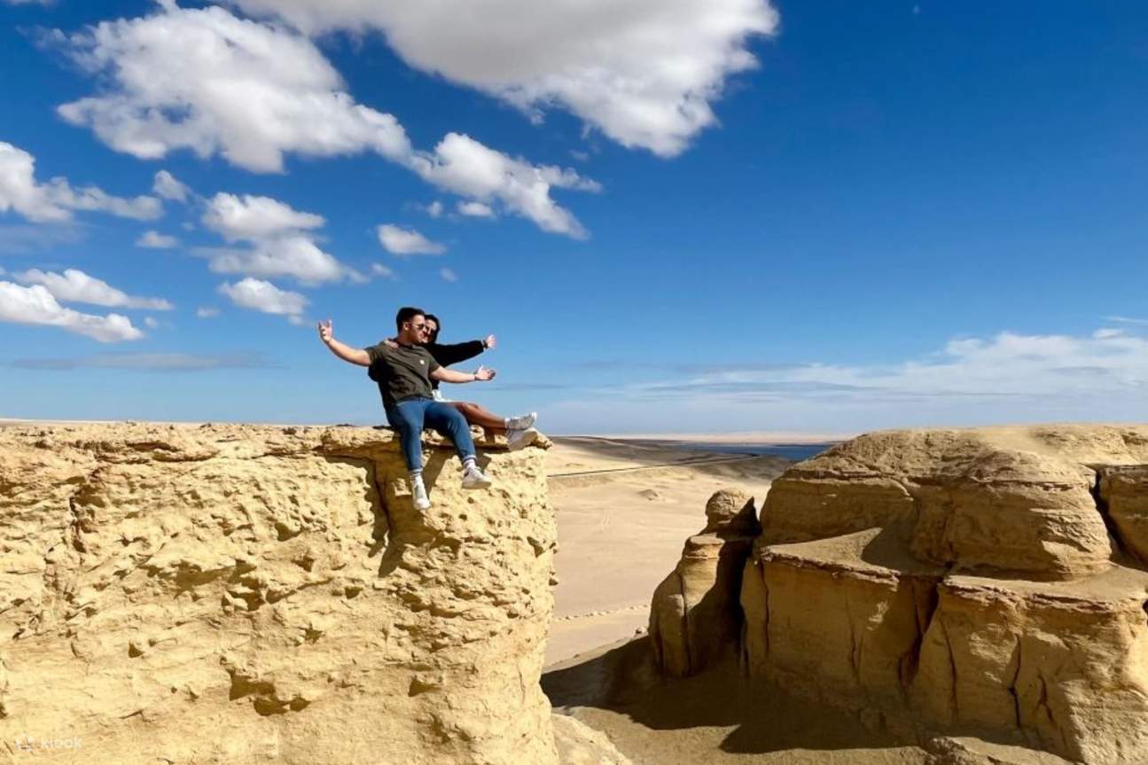 4x4 Desert Safari and Magic Lake Tour from Cairo - Klook Australia