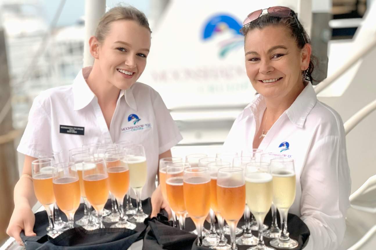 Eats 'N' Beats Dining Cruise Experience in Port Stephens - Klook