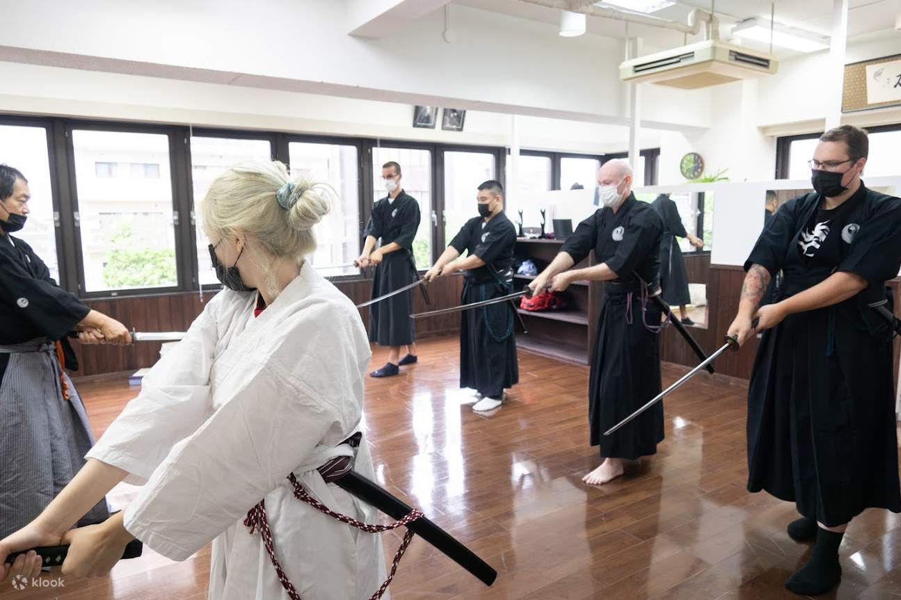 Únase a la experiencia Iaido Samurai en Tokio - Klook Estados Unidos