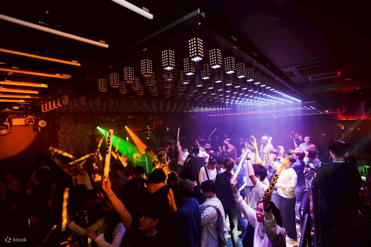 GIRAFFE admission ticket (Osaka nightclub) - Klook États-Unis