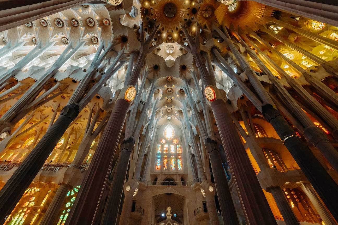 Sagrada Familia evening tour in Barcelona - Klook Australia