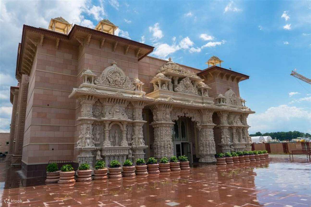 BAPS Shri Swaminarayan Mandir and Longwood Gardens Day Tour - Klook