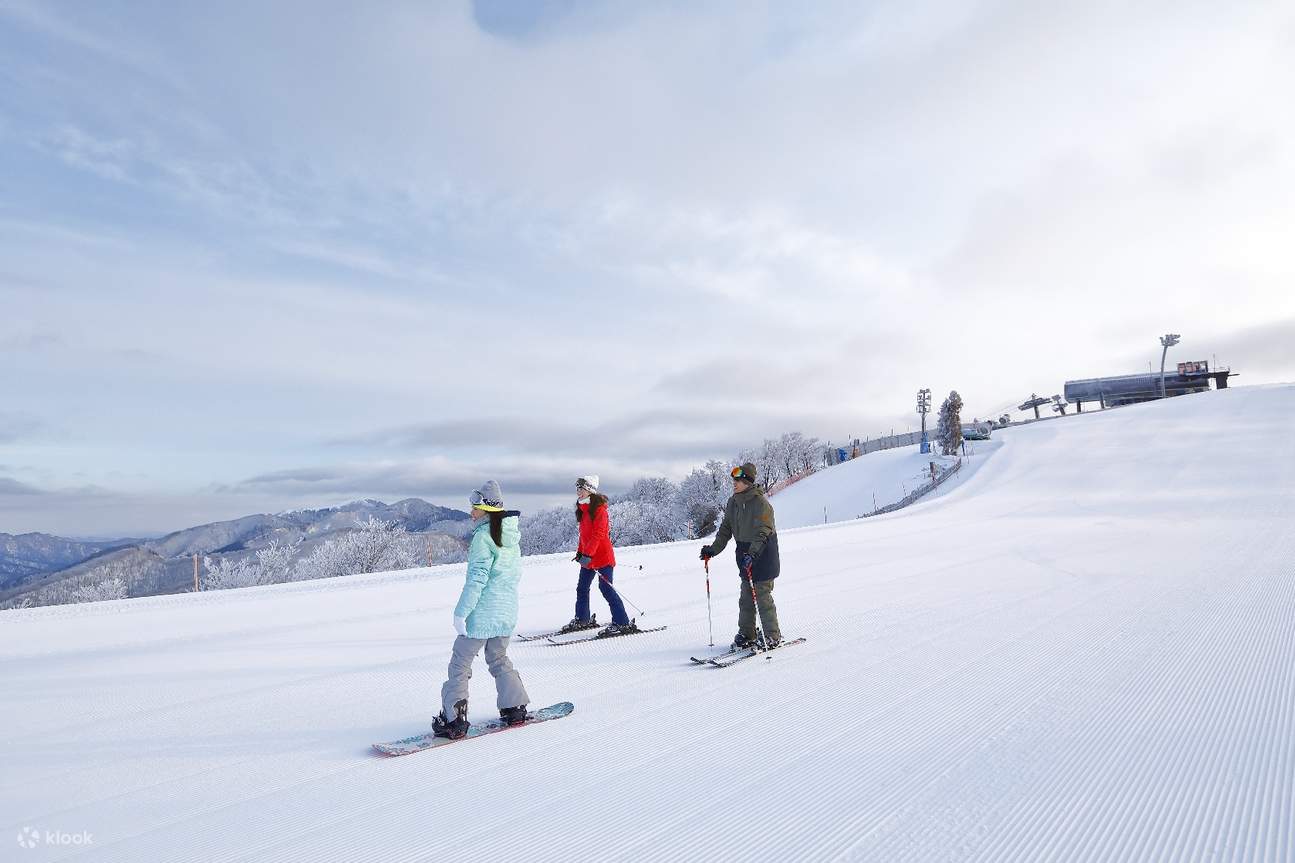 Biwako Valley Ski Resort Day Tour with Round Trip Transfers from Osaka ...