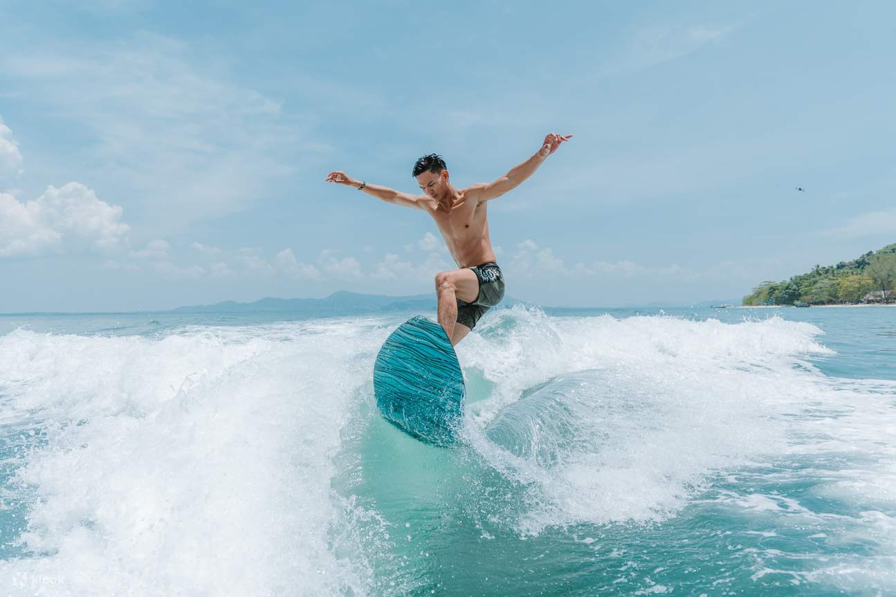 Deportes acuáticos Wakrsurf en Phuket - Klook Estados Unidos