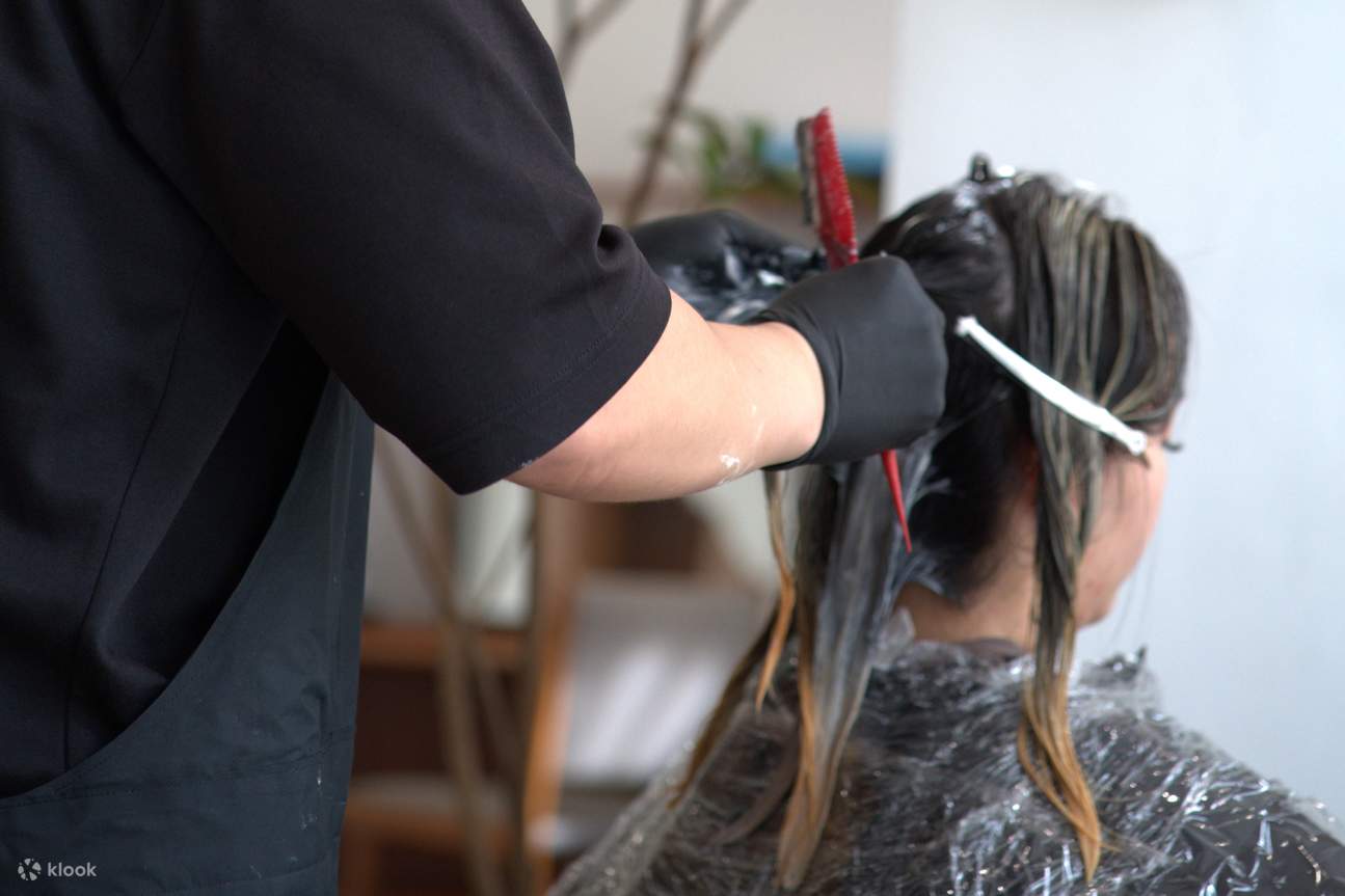 Lujosa experiencia de cuidado del cuero cabelludo y coloración del ...