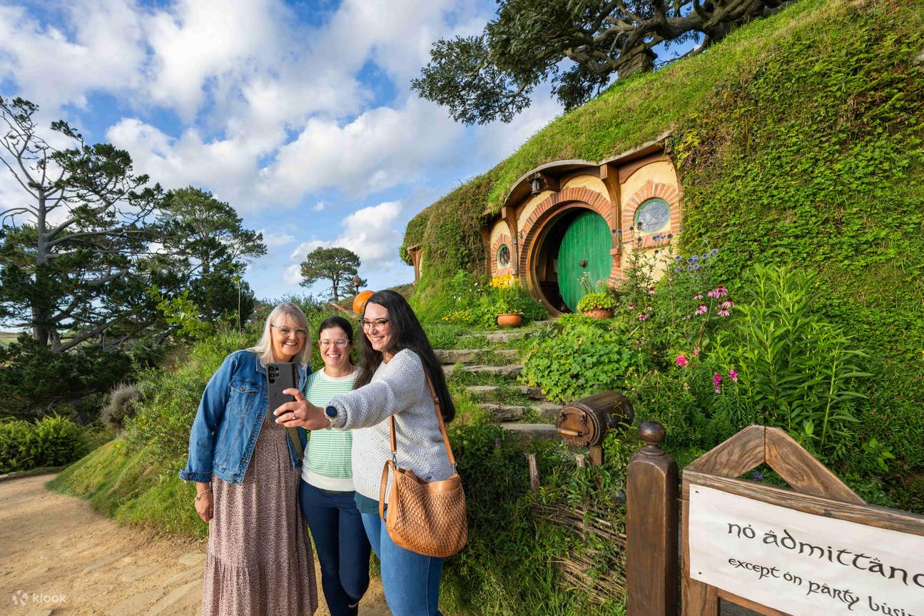 Set Filem Hobitton & Gua Worm Glow Waitomo - Klook Amerika Syarikat