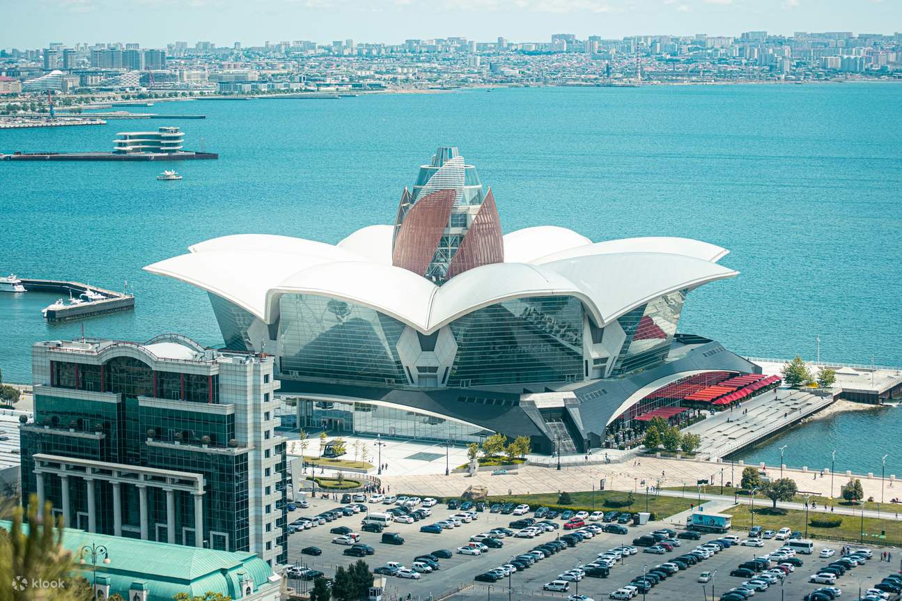 Full-day Candy cane and Baku city tour - Klook India