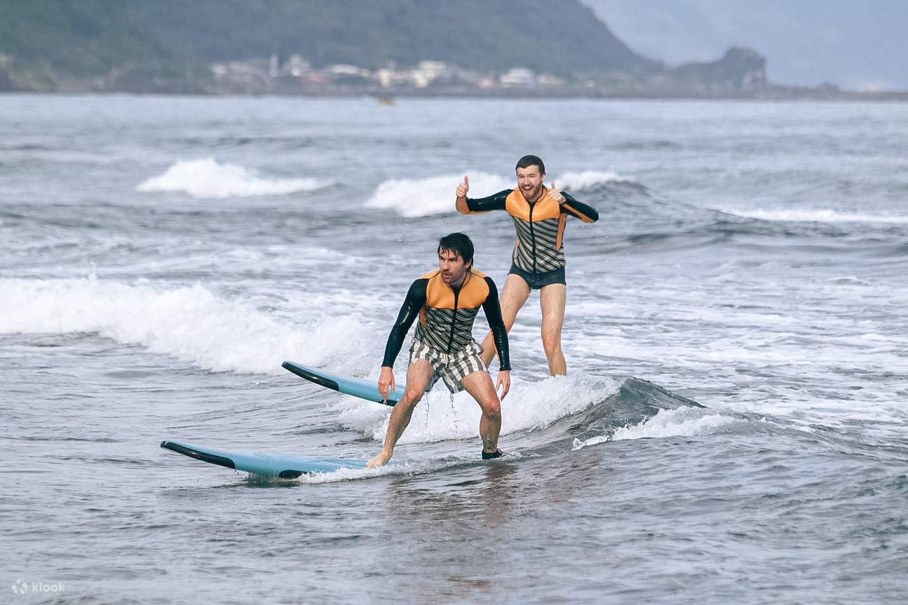 Yilan: Cool Surf Club Surfing Experience - Klook