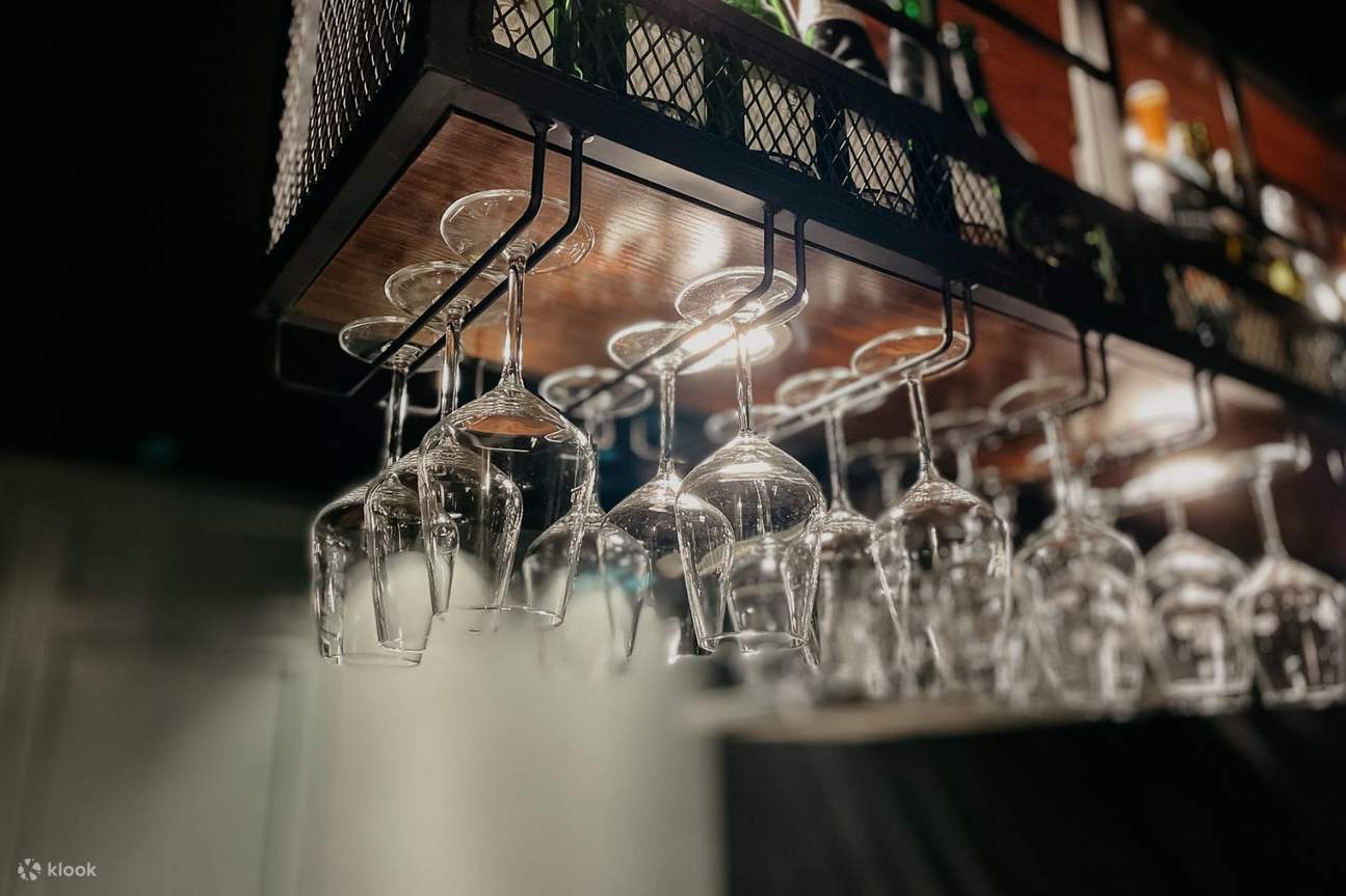 Pinewood Wine - 1-HR WINE TASTING TOUR｜Hung Hom - Klook Hong Kong