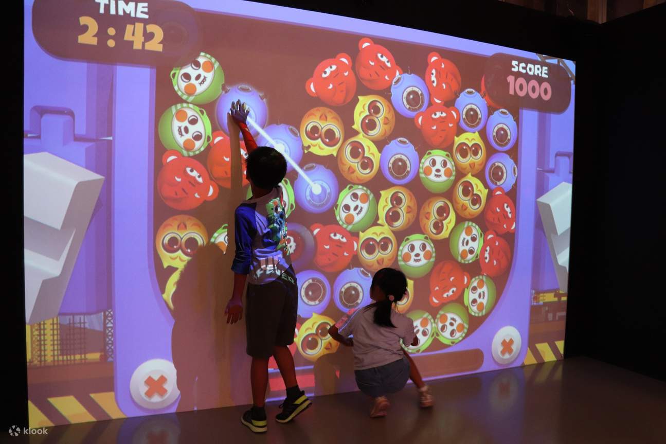 E・ZO福岡 V-World AREA(2時間遊び放題コース) チケット | Klook