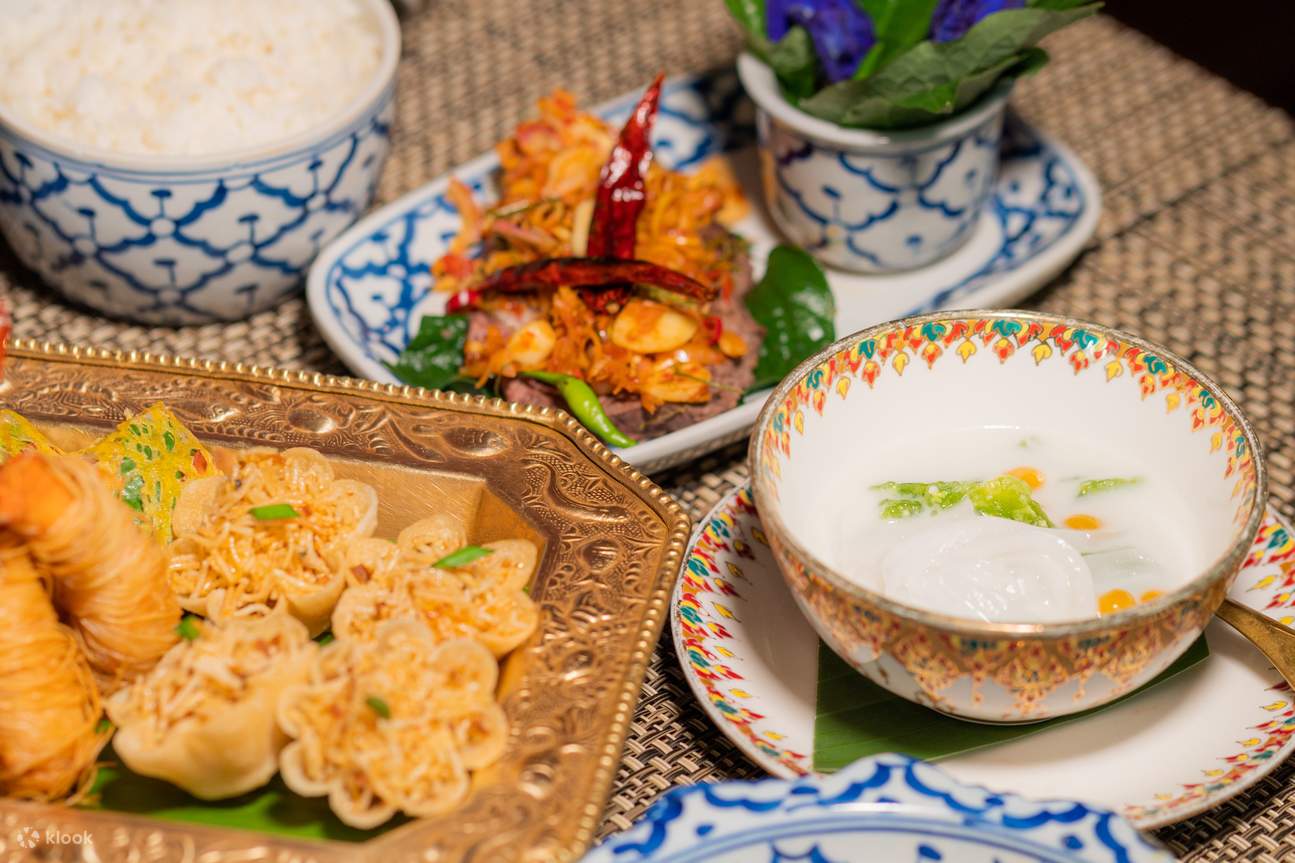Saboree una tarde de elegancia con un té junto al río en Praya Palazzo ...