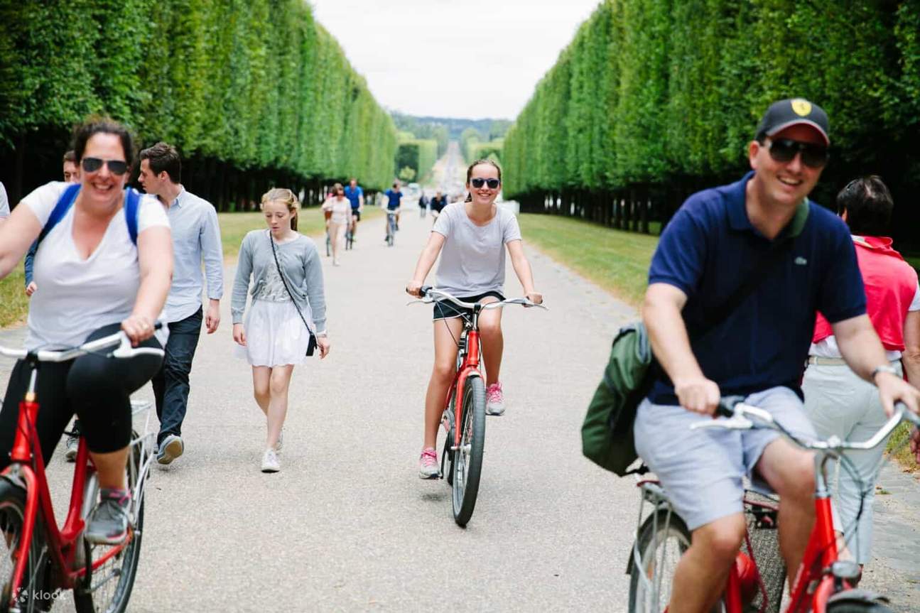 Bike Tour with Eiffel Ticket and River Cruise - Klook