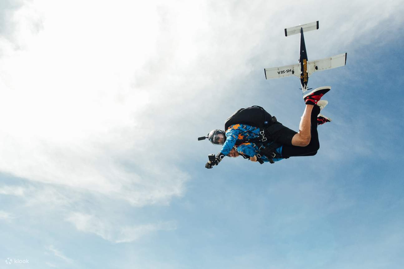 Terjun Payung Chiang Mai - Pengalaman Terjun Payung Tandem - Klook ...