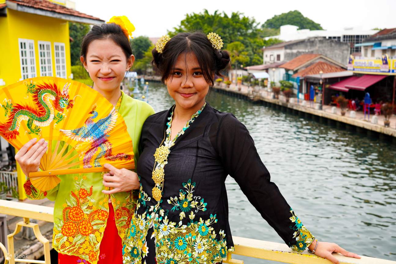 Immerse Yourself in Culture: Traditional Costume Experience in Malacca ...