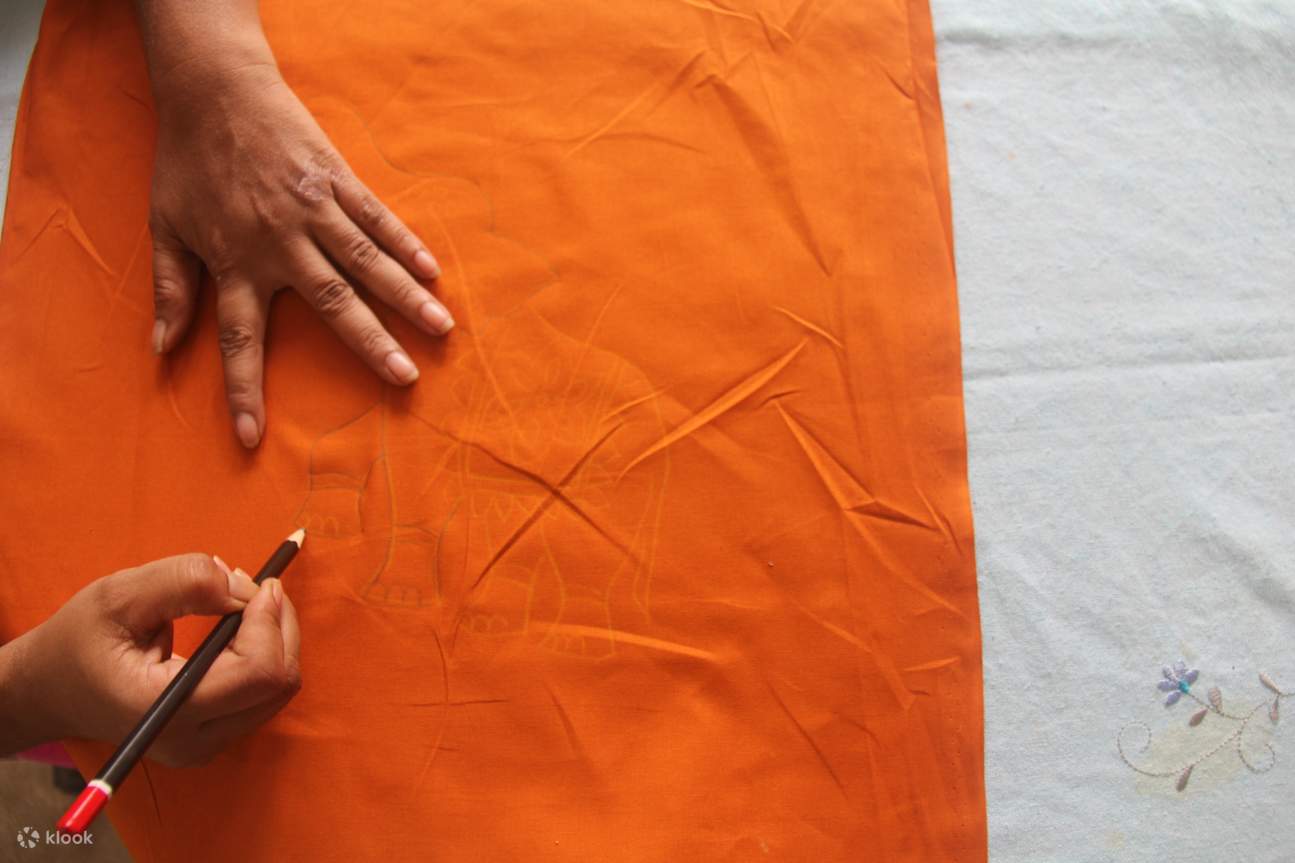 Explore the Art of Batik with Interactive Workshop and Lessons - Klook ...