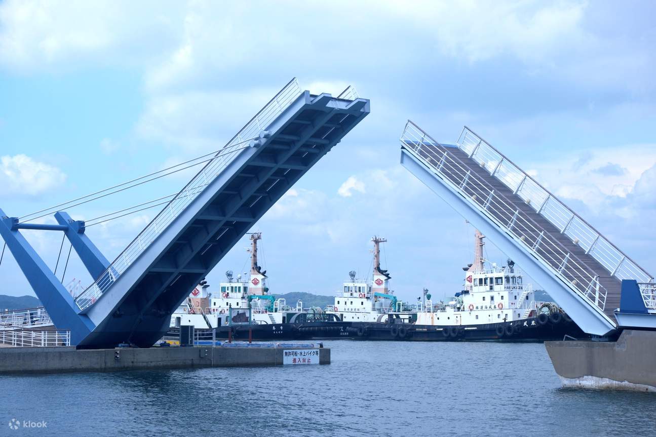 Kyushu｜Mojiko Port, Karato Market, Tsunoshima Bridge, and Motonosumi ...