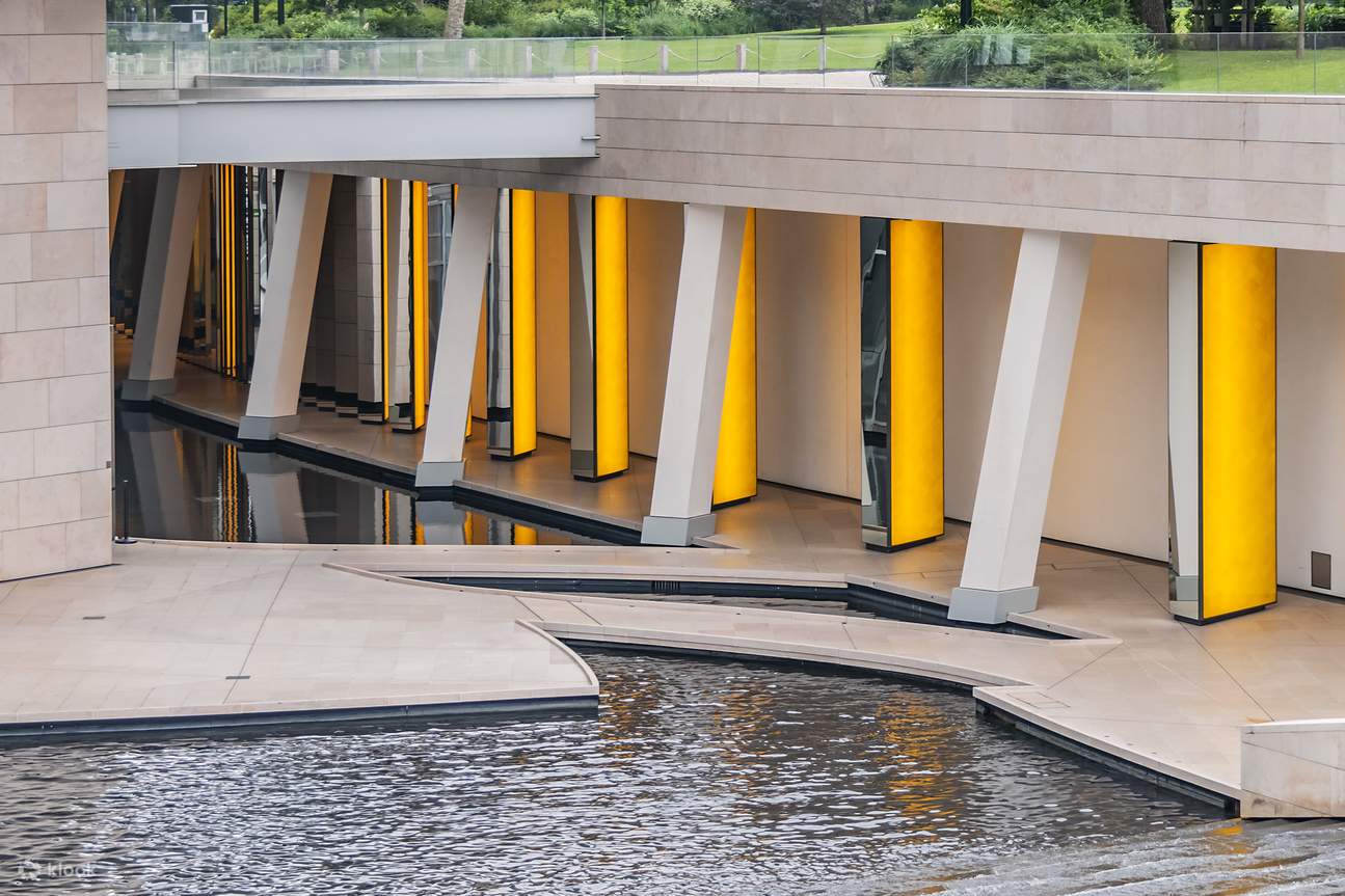 Explore the Louis Vuitton Foundation VIP Guided Tour with Exclusive ...