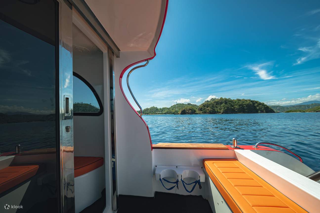 Lawatan Sehari Penuh Bot Laju Paus Merah dari Labuan Bajo - Klook ...