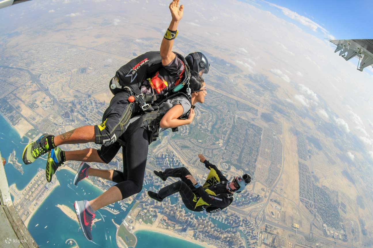 Pengalaman Skydiving di Dubai - Klook Amerika Syarikat
