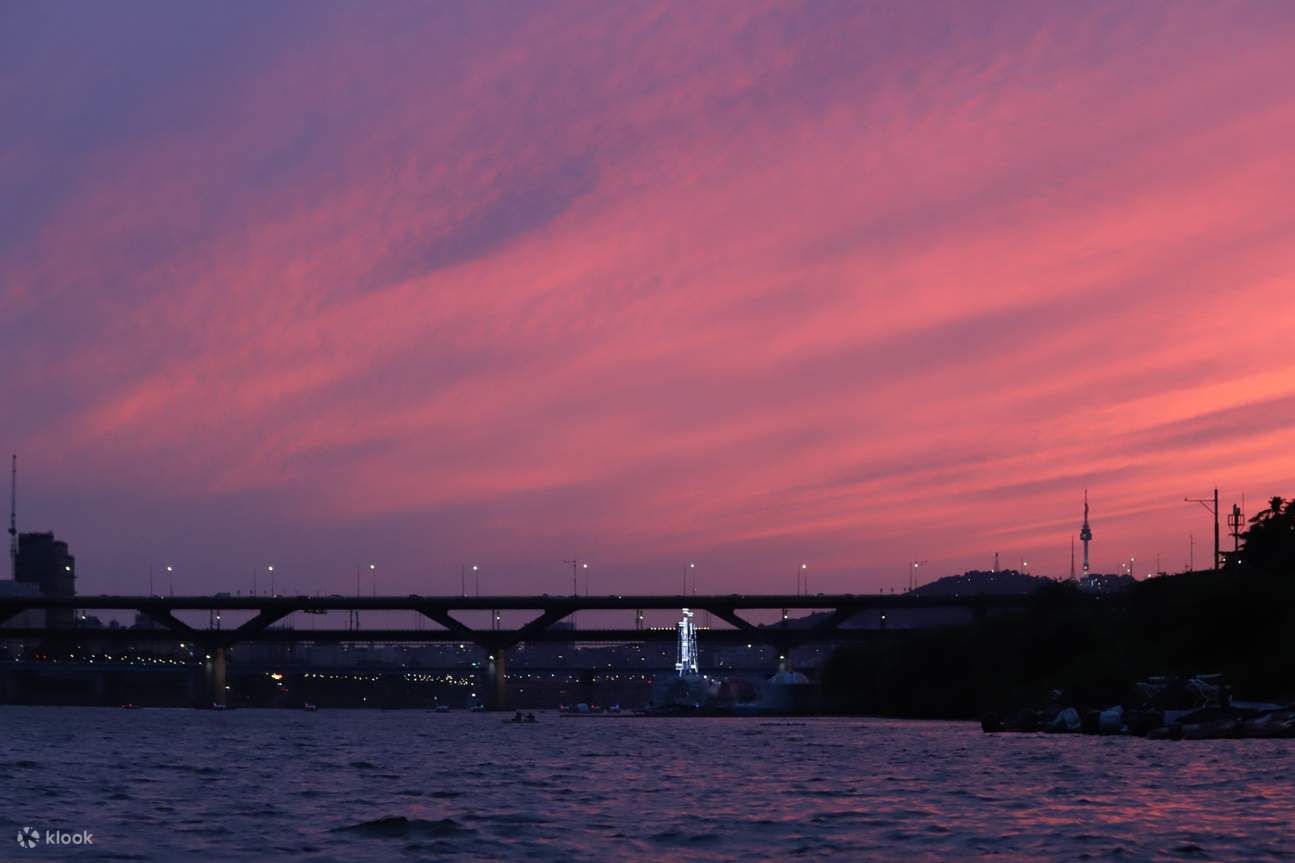 Stand Up Paddle Board (SUP) and Kayak Activities in Han River - Klook