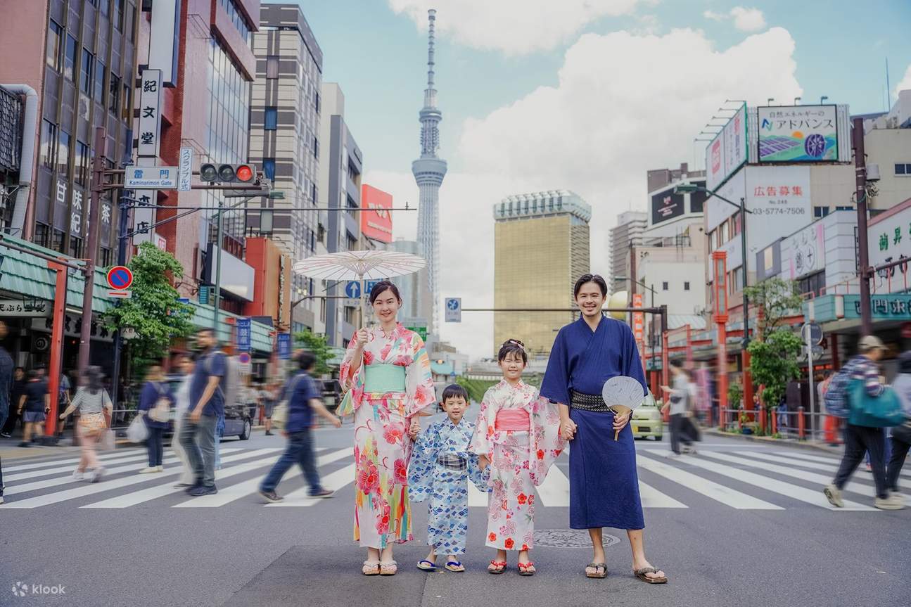 HANAYAKA Tokyo Asakusa Kimono commemorative photo shoot - Klook