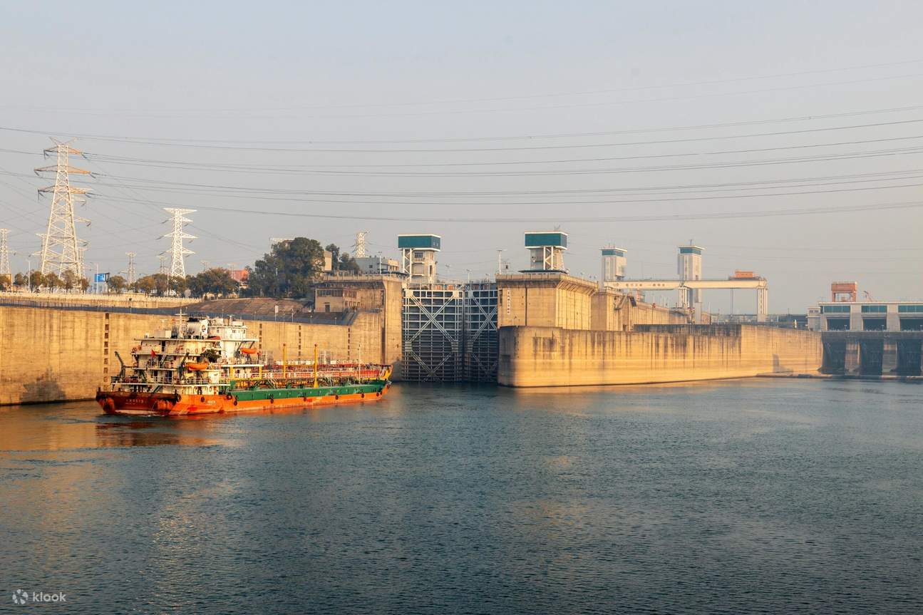 Yichang Three Gorges Dam & Gezhouba Dam & Xiling Gorge One-Day Tour ...