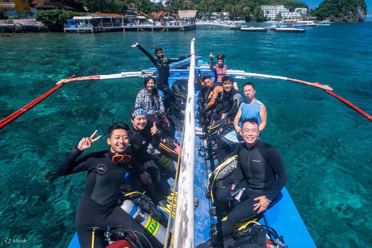 Elevate Your Dive: PADI Enriched Air Diver in Puerto Galera with PADI 5 Star CDC - Klook