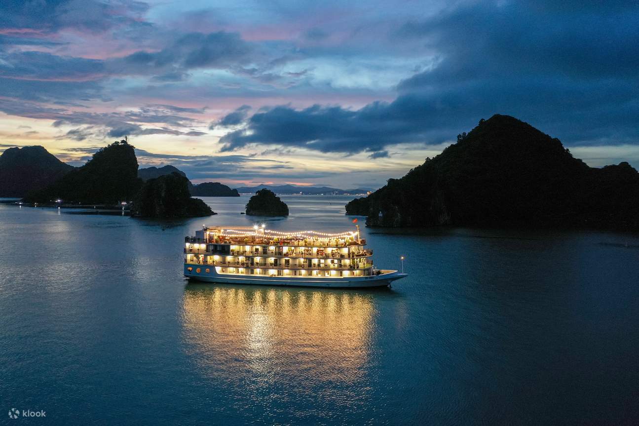 下龍灣過夜遊船巡航之旅（emotion Cruise提供） Klook香港