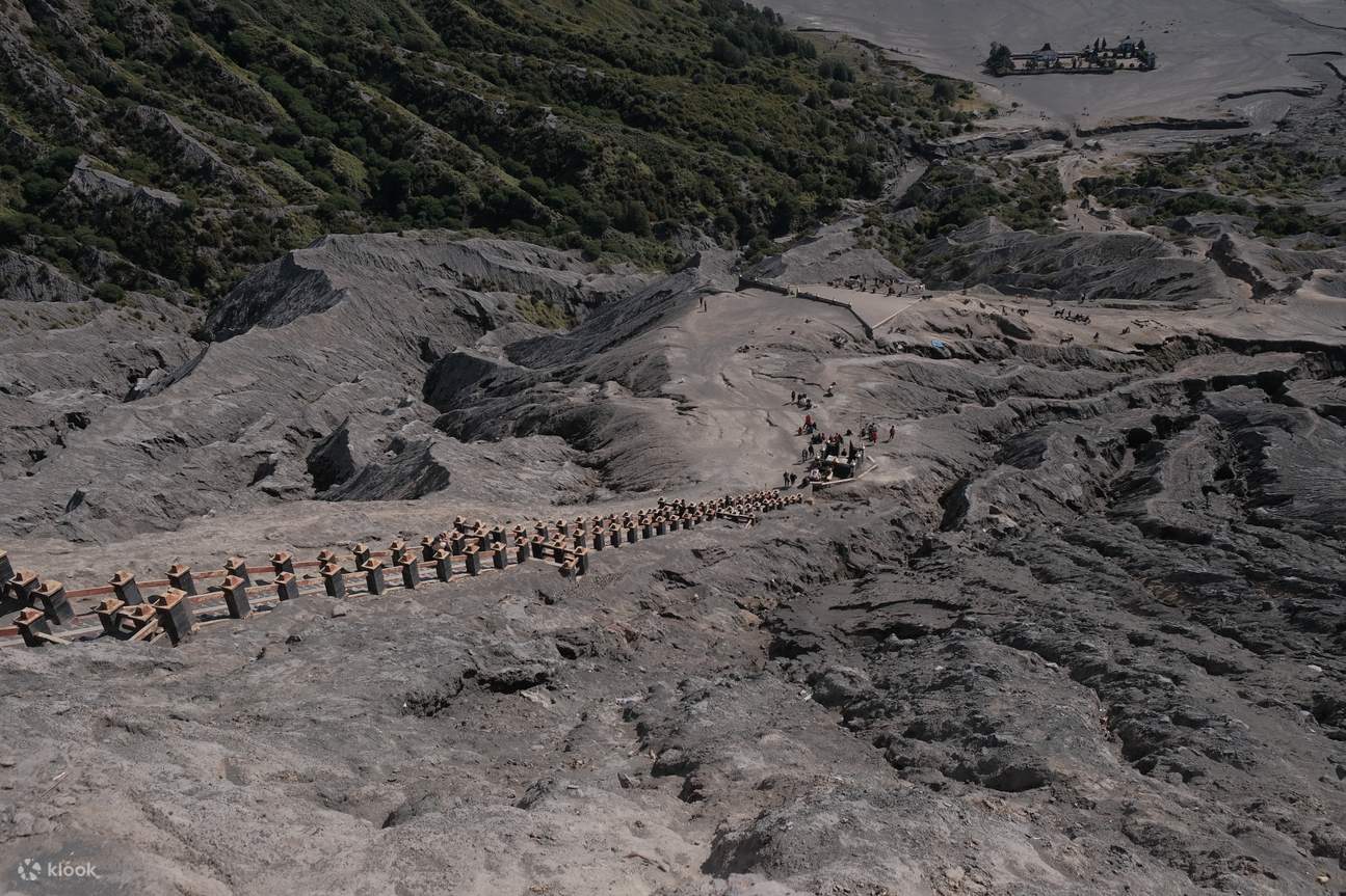 2 Day Mount Bromo and Ijen Volcano Join In Hiking Trip from Malang - Klook