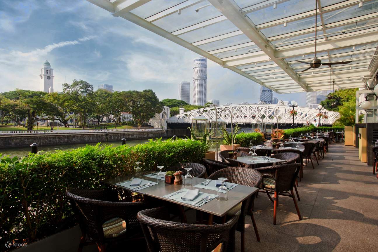 Town Restaurant, The Fullerton Hotel - Klook