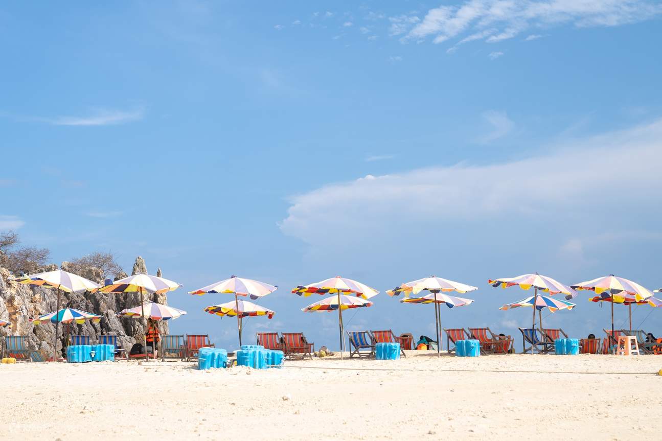 Perahu Ekor Panjang Mewah Pribadi ke Pulau Rang dan Kai dengan Kapal ...