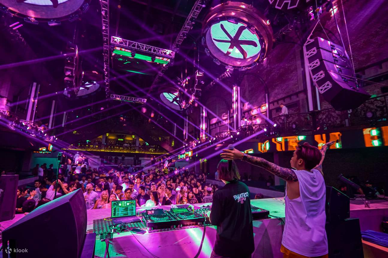 Whisnu Santika Performance for New Year's Eve at Atlas Super Club Bali ...