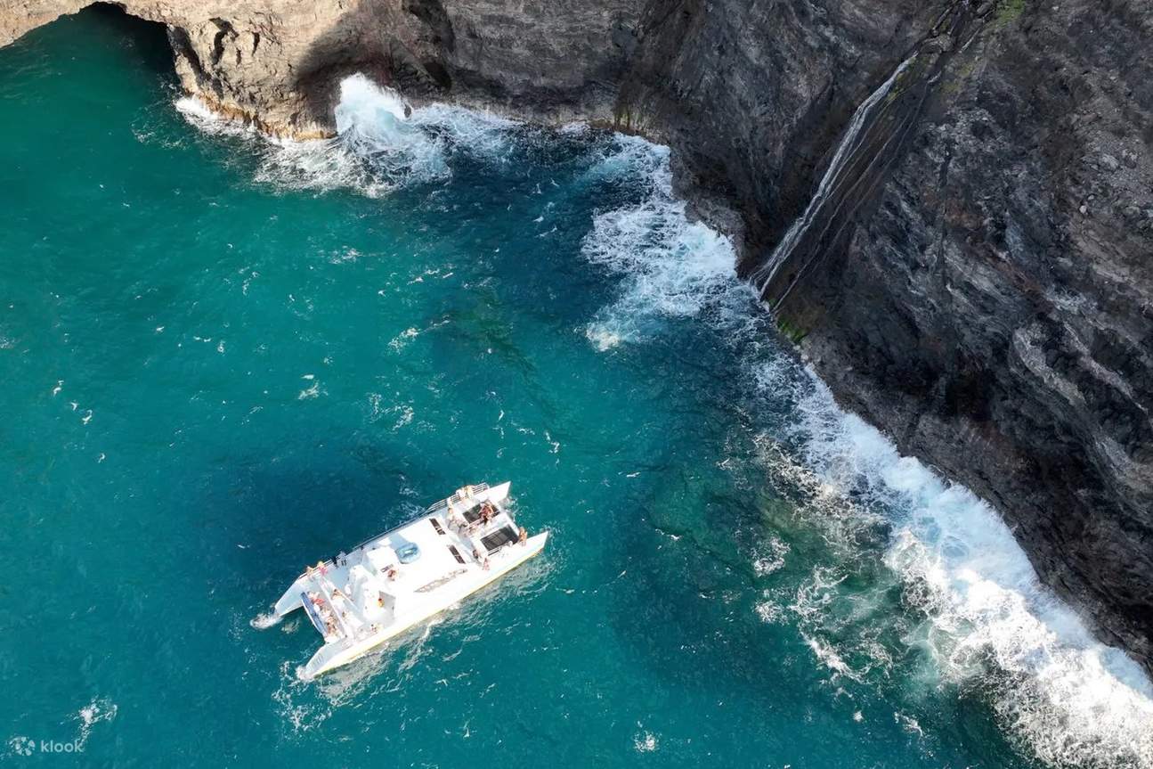 Sunset Dinner Catamaran Experience in Napali Coast - Klook Malaysia