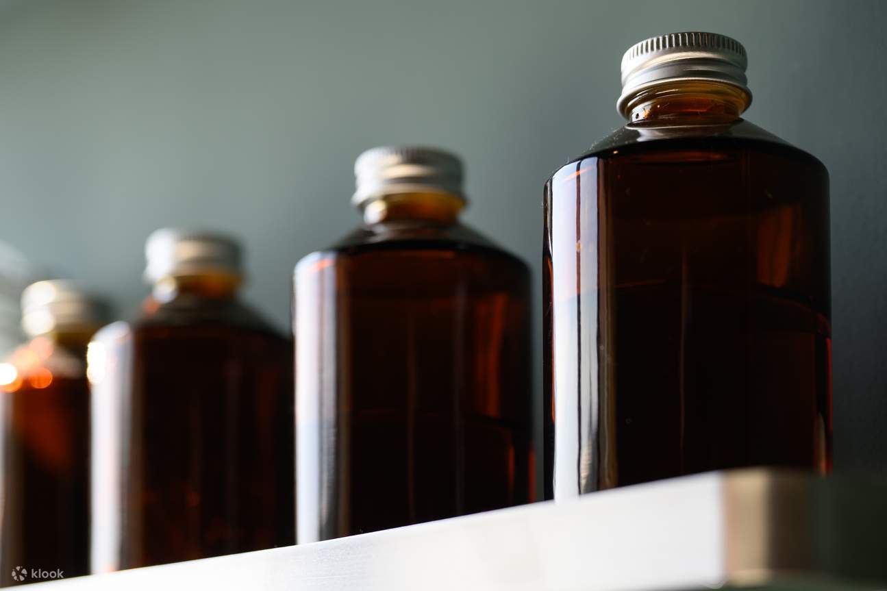 Aromatherapy in Japan - Essential Oil Massage & Private Sauna Steam ...