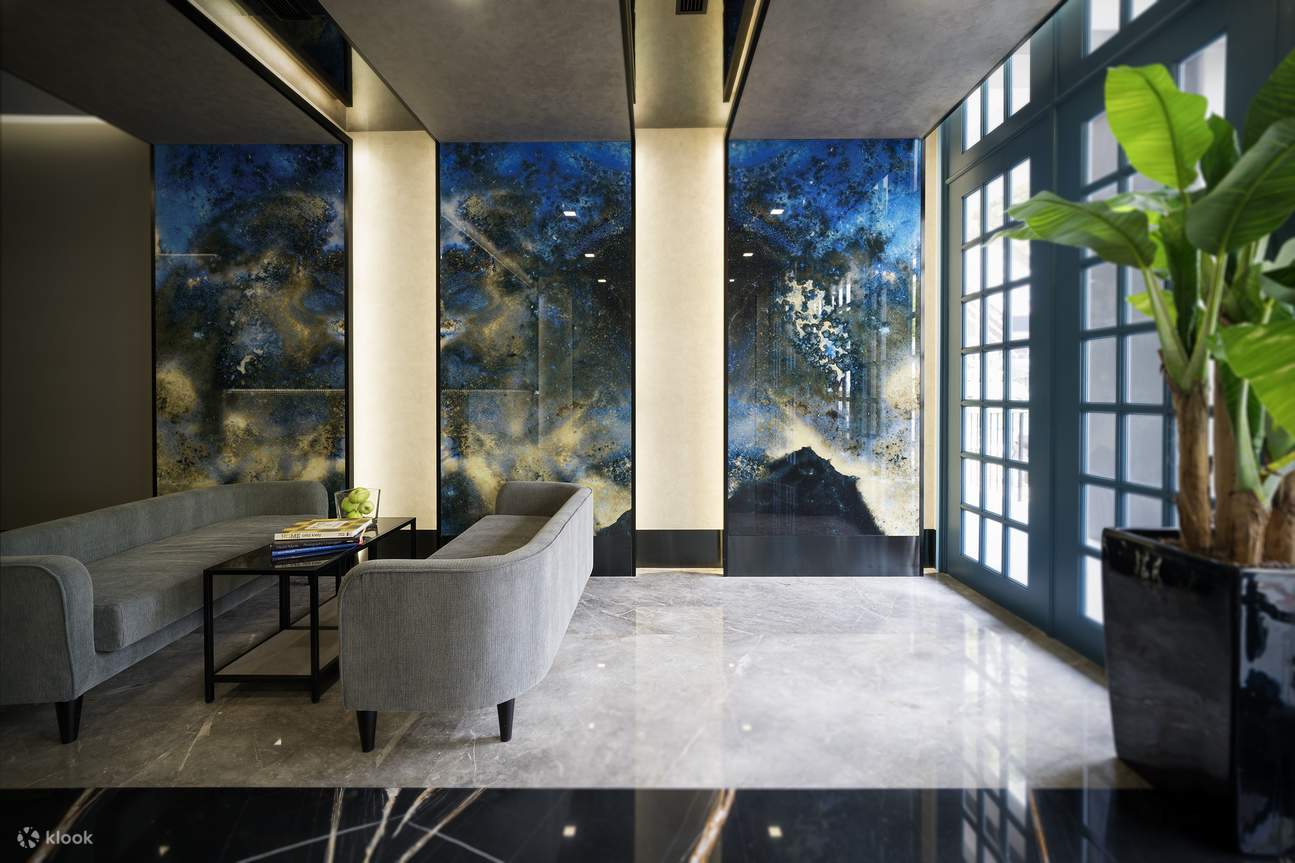 Venue Hotel Couple Staycation with Early Check-In and Late Check-Out ...