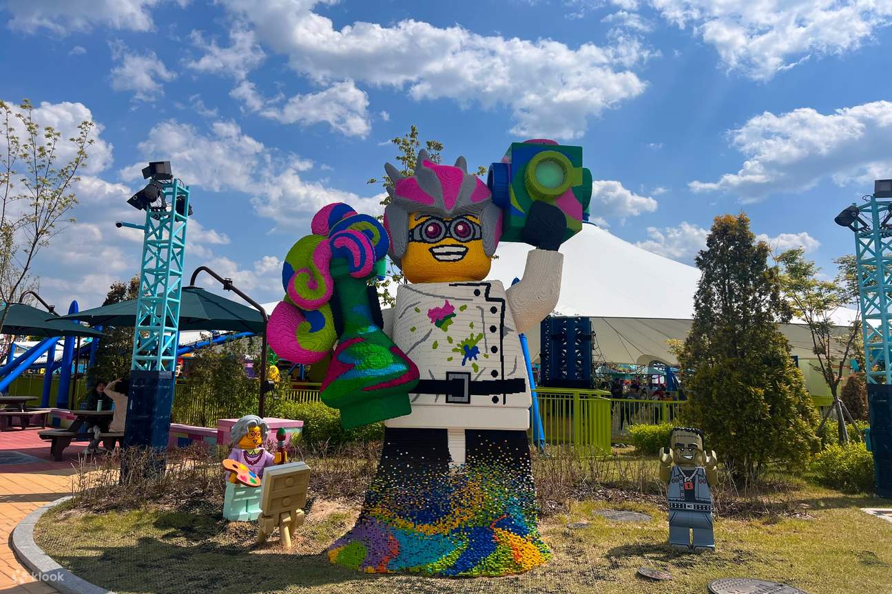 Legoland Round-trip Shuttle from Seoul + Lego Souvenir - Klook Singapore