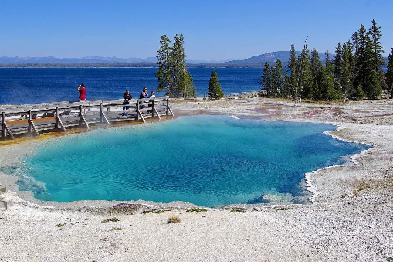 3D2N Yellowstone National Park Experience Tour from Salt Lake City ...