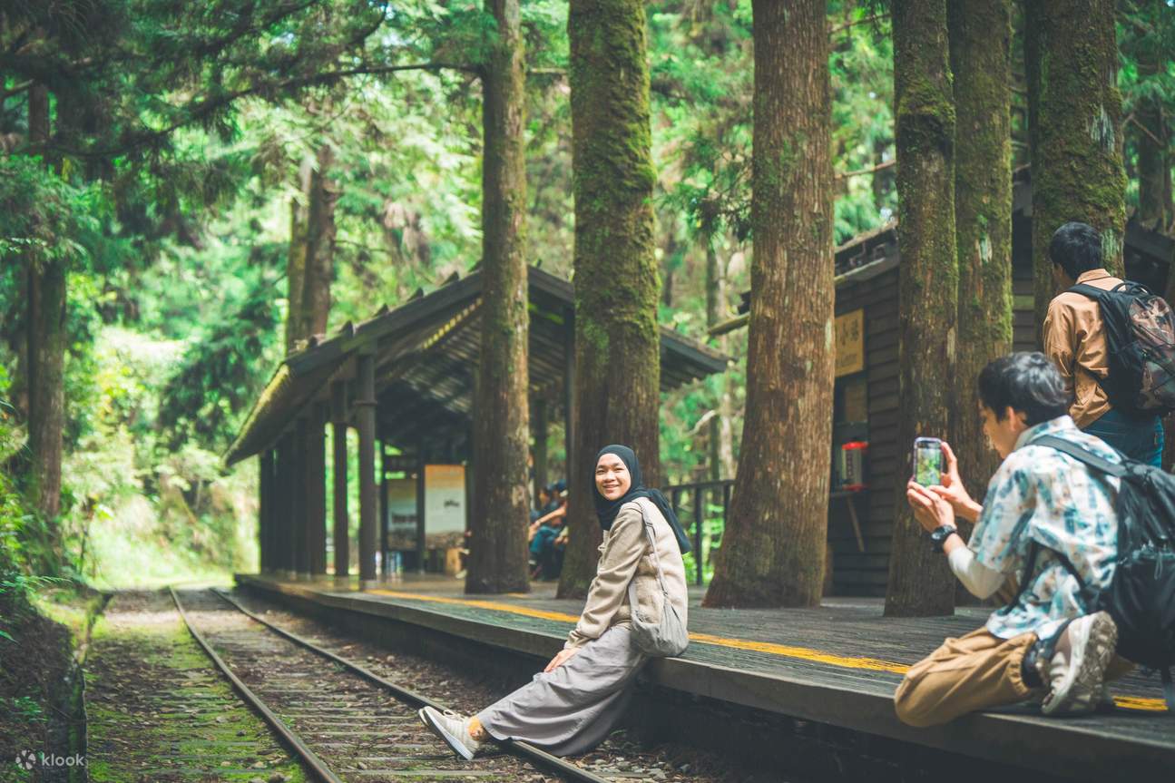 {Muslim Friendly] Taipingshan the captivating high mountain - Klook ...