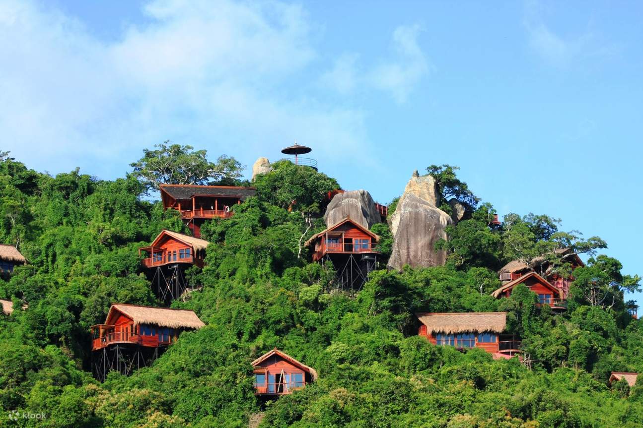 Hainan Sanya Binlang Valley Li and Miao Cultural Tourism Area + Yalong ...